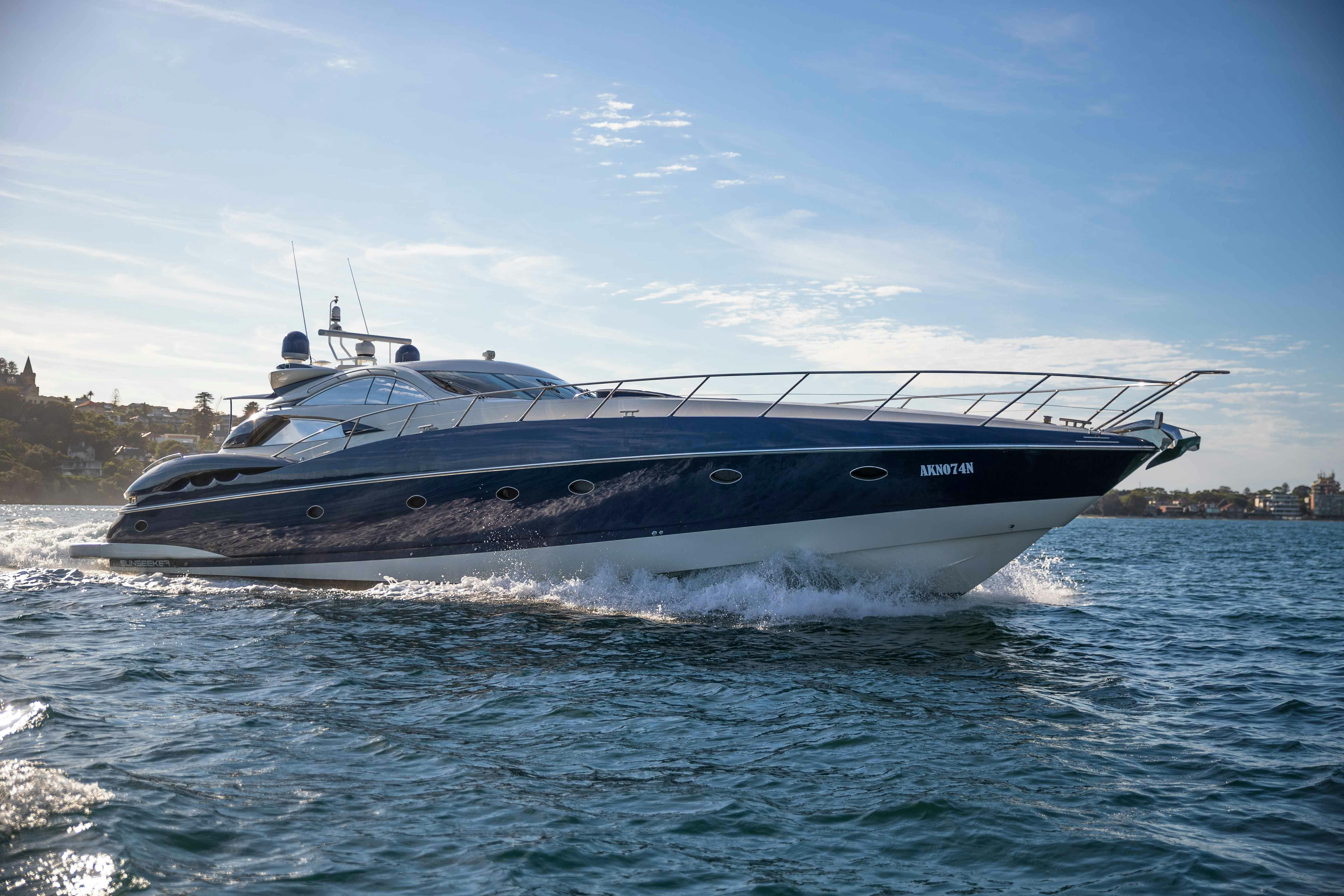 Gold Coast boat hire for all budgets and group sizes - Floatspace